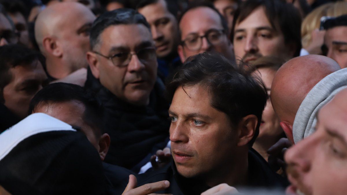 Kicillof, tras represión frente a casa de Cristina: Quedó en evidencia ...