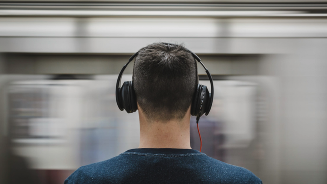 Salud: el volumen alto de la música perjudica los oídos de mil millones ...