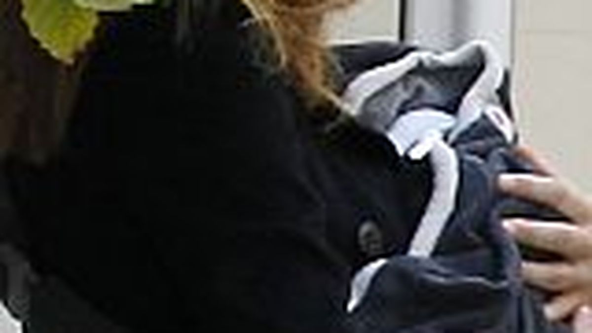 Primeras imágenes de la hija de Bruni y Sarkozy