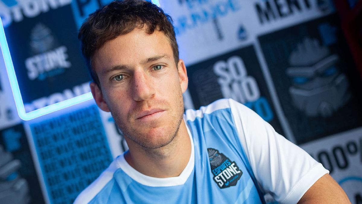 Peque Schwartzman presentó la nueva camiseta de su esports