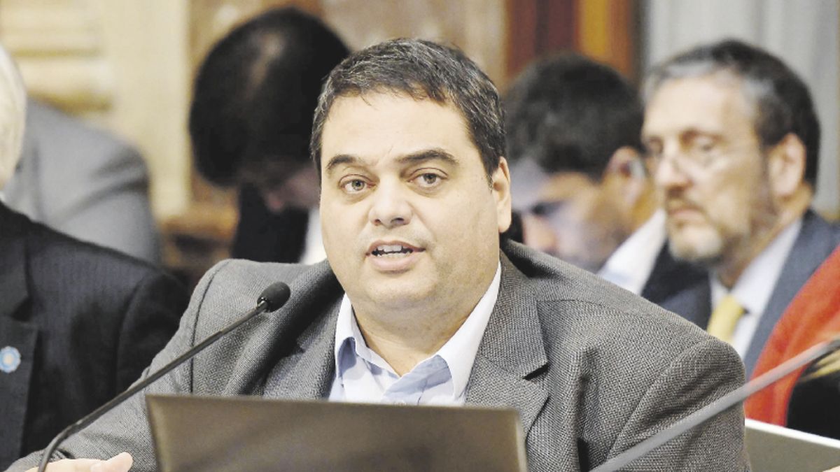 Reapareció el exministro macrista Triaca, articulador ahora del pacto ...