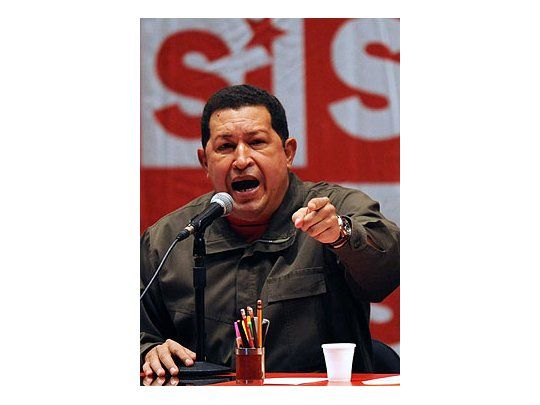 Chávez insiste con perpetuarse en el poder: Debo quedarme por lo menos ...