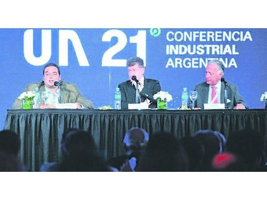 Comitiva récord para cumbre de OIT en Suiza, con agenda local