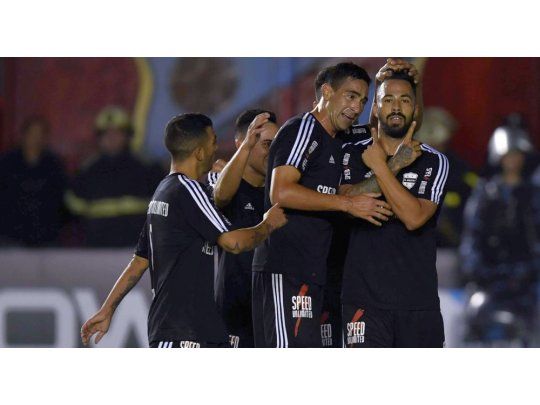 Deportivo Riestra dio la primera sorpresa de la Copa Argentina