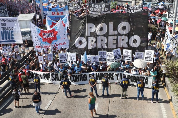 La Unidad Piquetera realizó cortes en puntos neurálgicos de todo el país