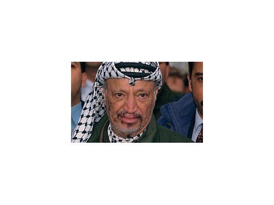 Comenzaron los trabajos de exhumación en la tumba de Arafat