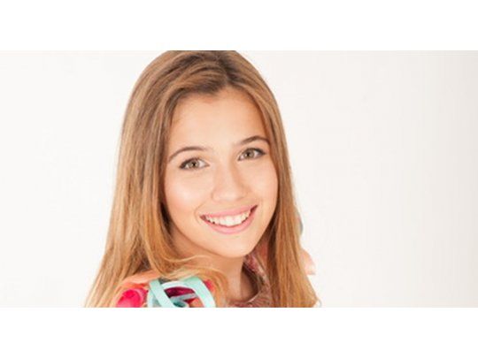 Sol Makena presenta su primer disco en el Paseo La Plaza
