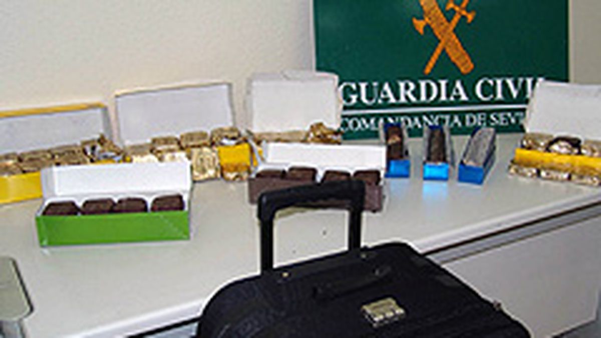 España: detienen a 7 argentinos con droga en chocolates