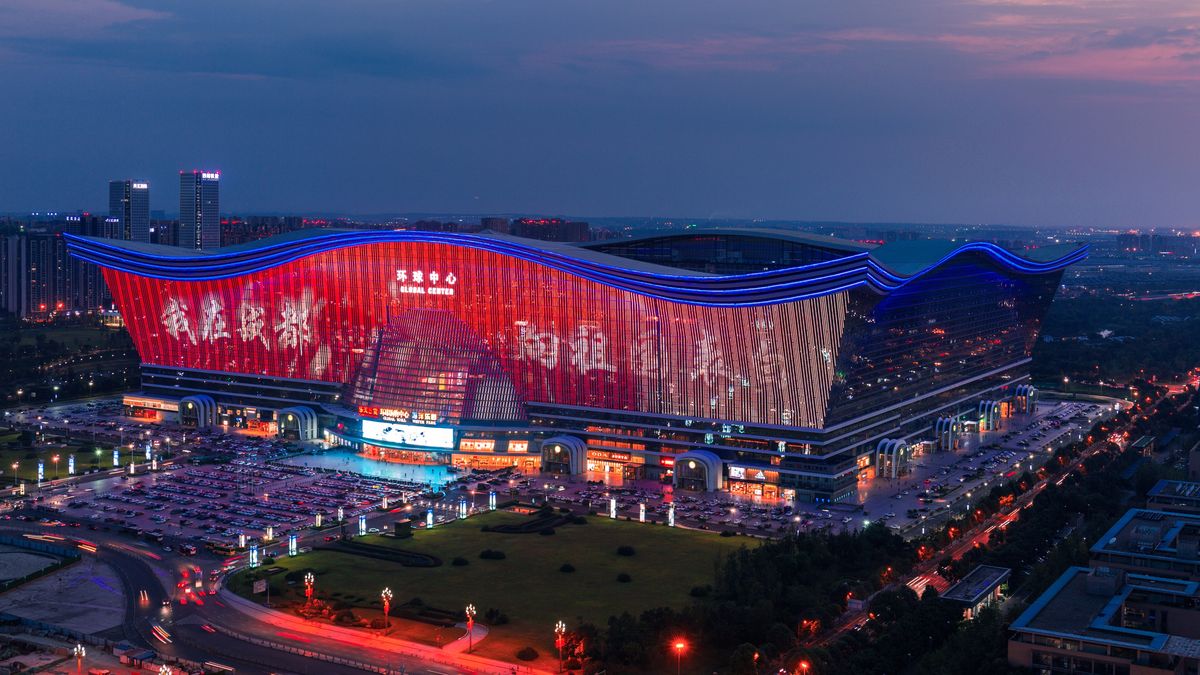 El edificio más grande del mundo: New Century Global Center