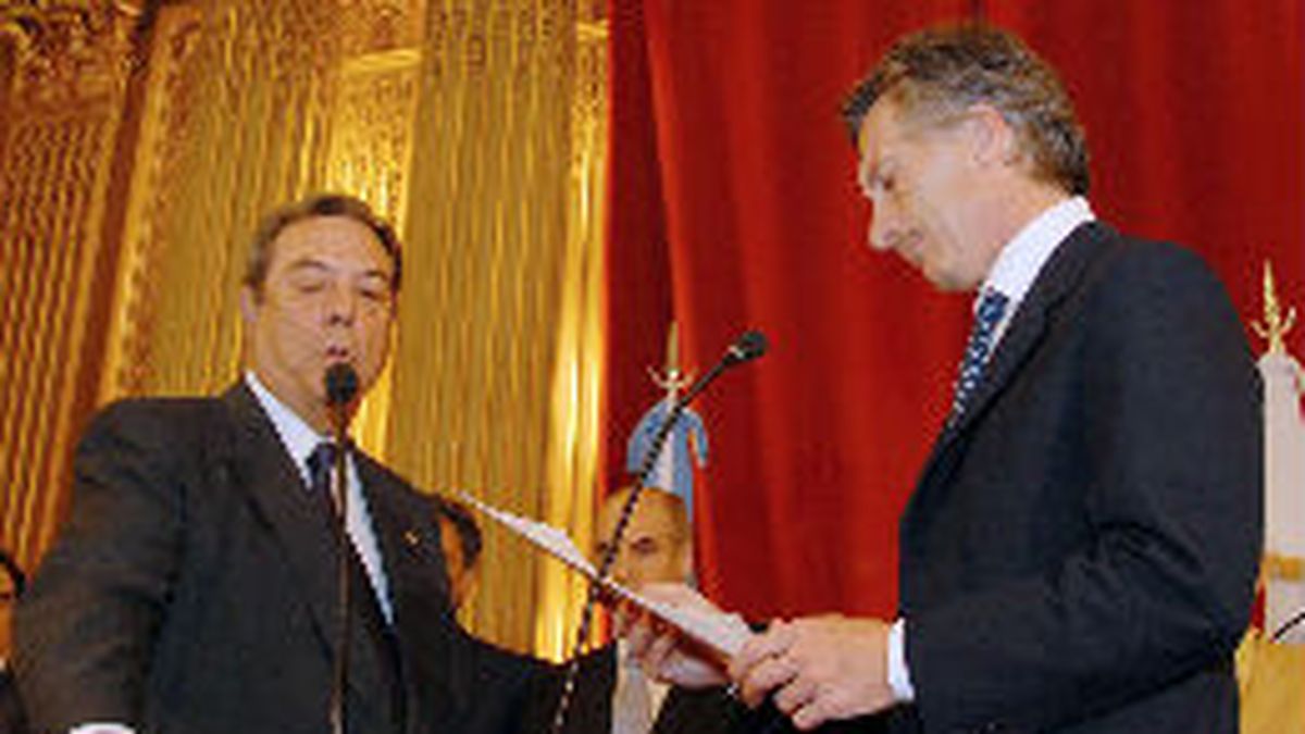 Abel Posse renunciará hoy como ministro de Educación porteño