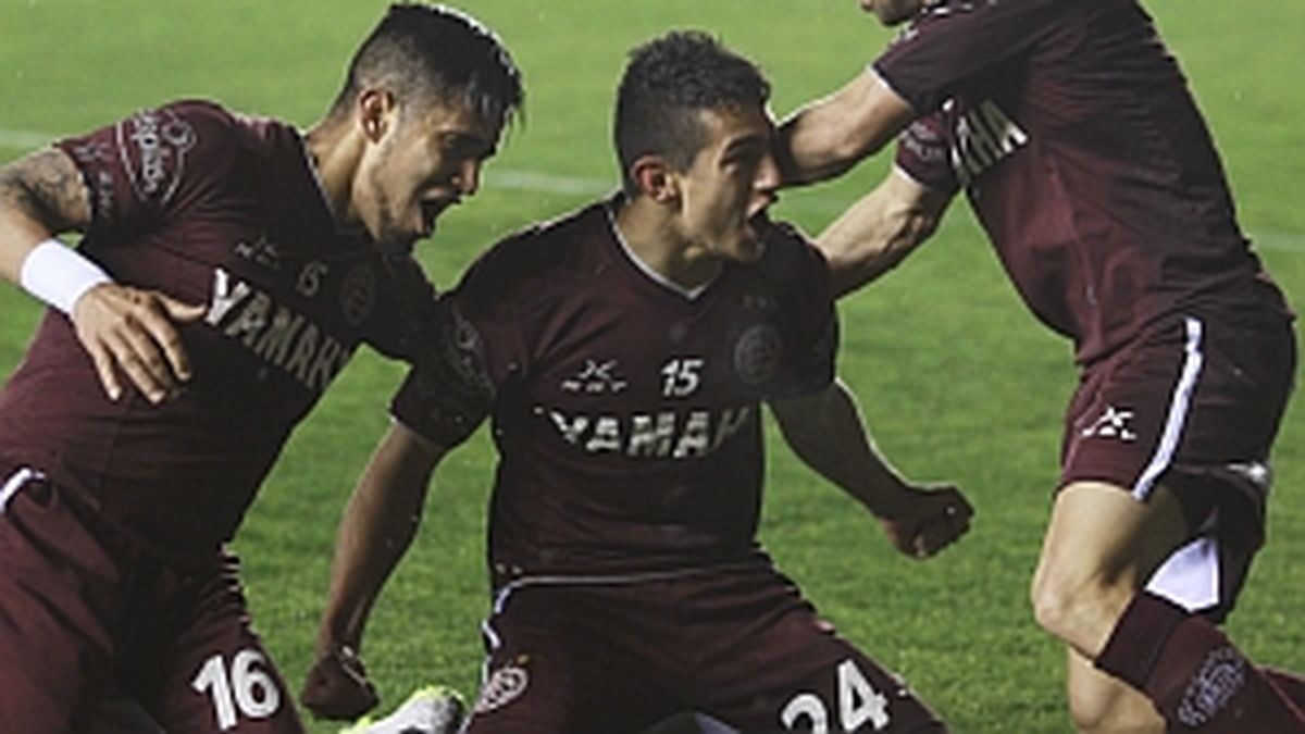 Lanús fue más efectivo en los penales y está entre los cuatro mejores