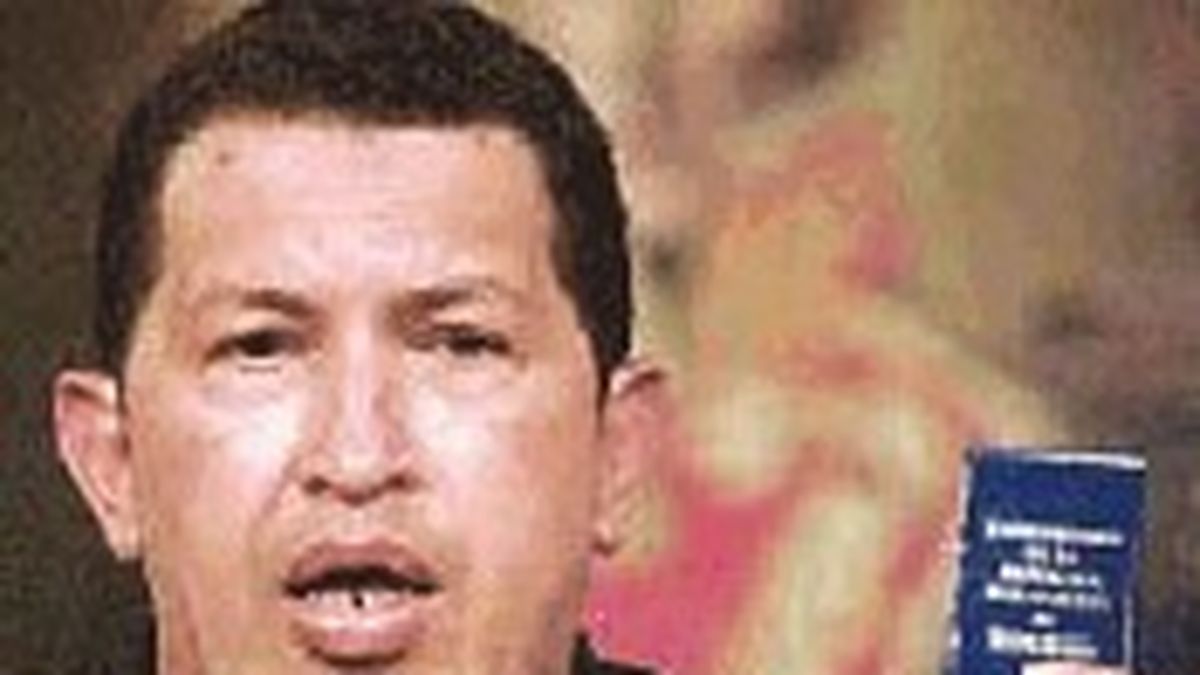 Hugo Chavez regresó al poder y sorprendio con discurso moderado