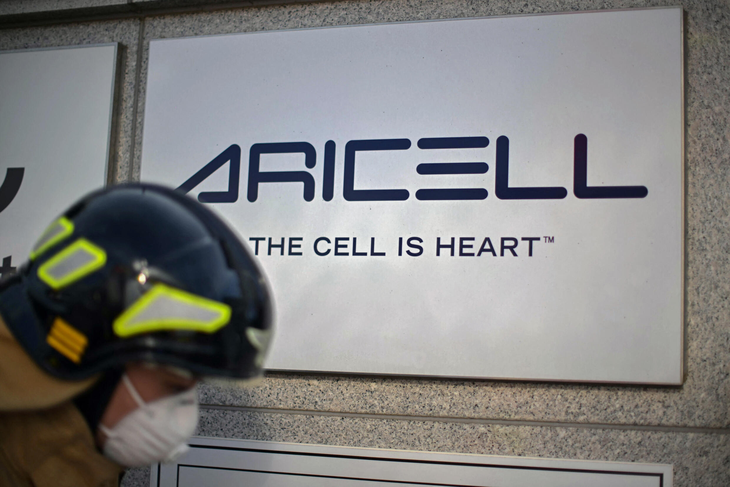 Los motivos detrás del incendio en la fábrica de baterías de litio Aricell