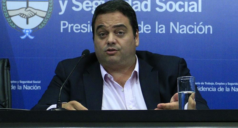 Triaca sobre la marcha de la CGT: Es innecesaria, inoportuna y tiene ...