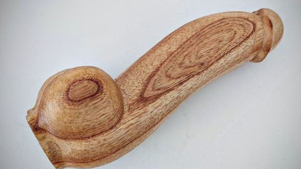 Revuelo en redes por la compra de 10 mil penes de madera por parte del ...