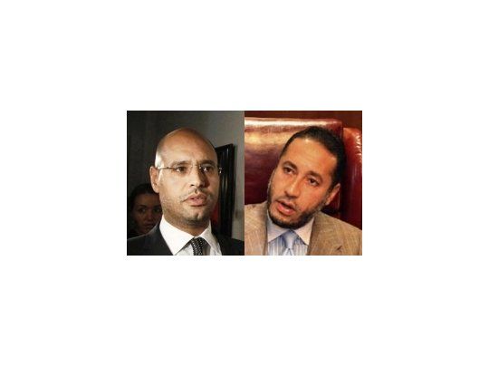 Un hijo de Gadafi llamó a resistir y otro ofreció negociar con rebeldes