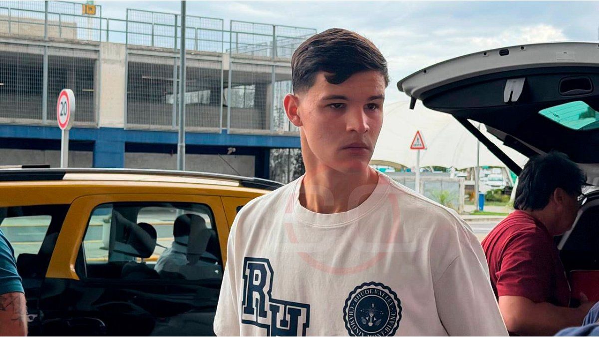 Valentín Carboni llegó país para ser nuevo refuerzo de Racing