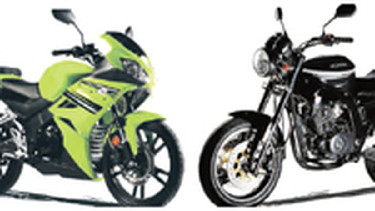 Corazón y sentimiento Mondial: RD 250 R, RV 125 y EX 150 K 2011