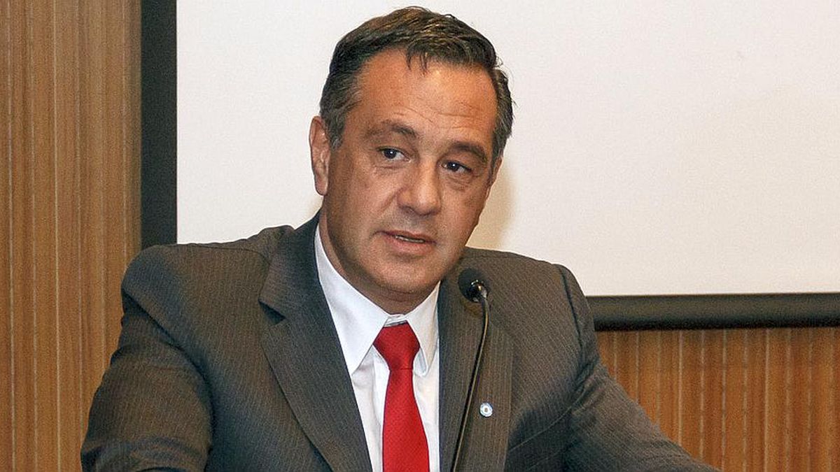 Finocchiaro, tras la toma de 12 colegios: Es un símbolo del pasado que ...