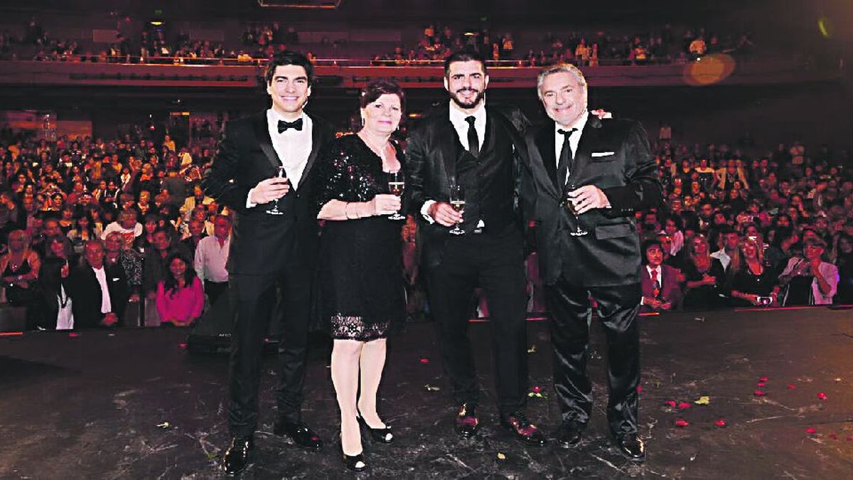 La serie de Sandro, con final a todo pañuelo