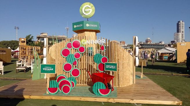 Trabajó 25 años en escenografías, ganó experiencia y lanzó su proyecto ...