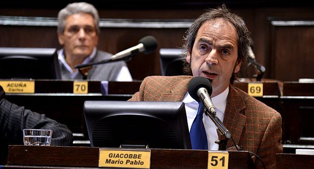 Promueven organismo imparcial para negociaciones laborales estatales