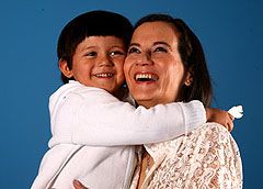 Se conoció el rostro de Emmanuel, el hijo de Clara Rojas