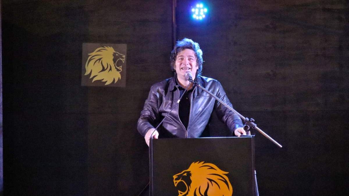 Acusan a Javier Milei de plagiar el logo de su sorteo