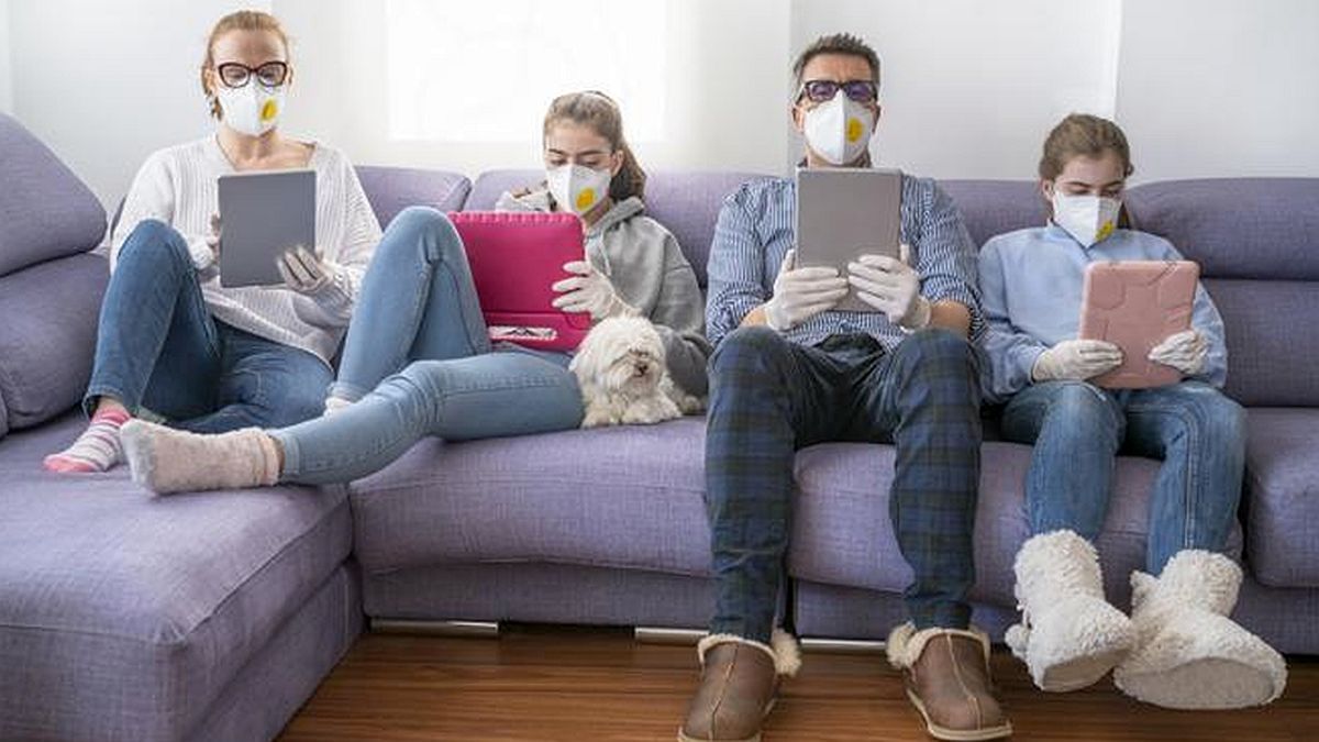 Covidiota, infodemia, coronials y covidengue, los neologismos que trajo ...