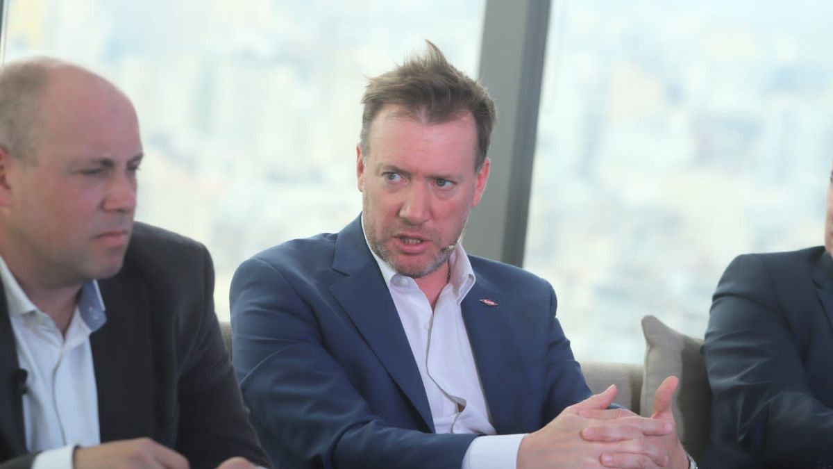 Campodónico: Hay que aportar visión a largo plazo y templanza