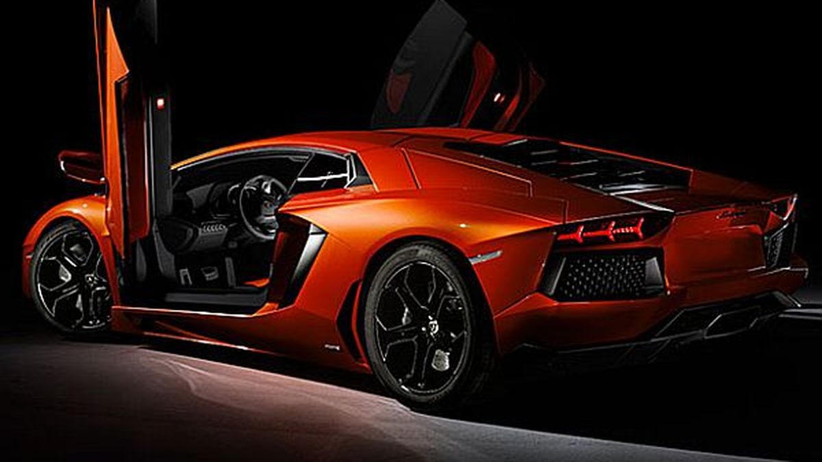 Cristiano Ronaldo Lamborghini Aventador Lp700 4