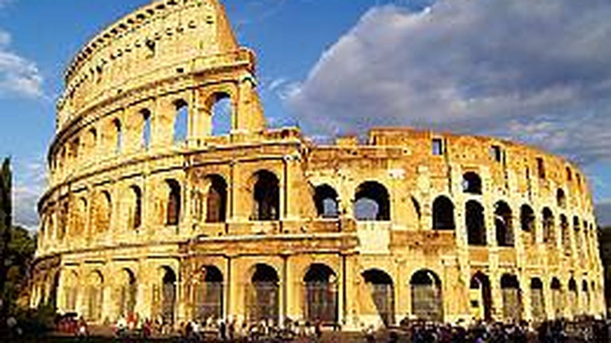 El Coliseo romano, encadenado