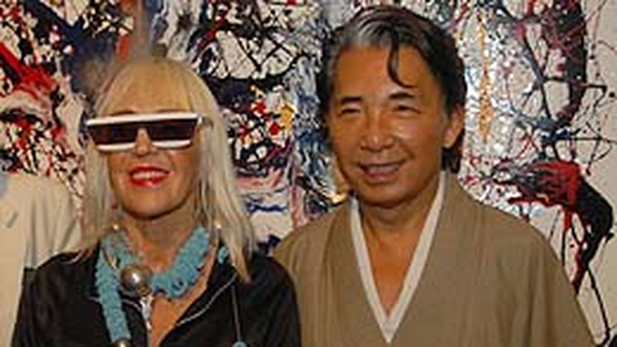 Kenzo inauguró primer exposición de su obra plástica en Latinoamerica