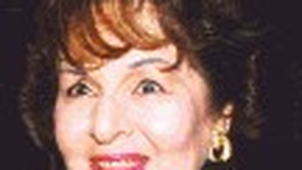 María Duval: No se debe gastar en lo que el público no quiere