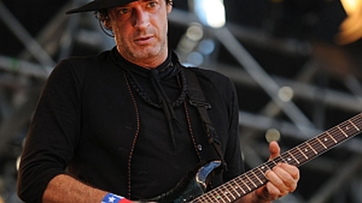 Racing homenajeará a Cerati ante Lanús