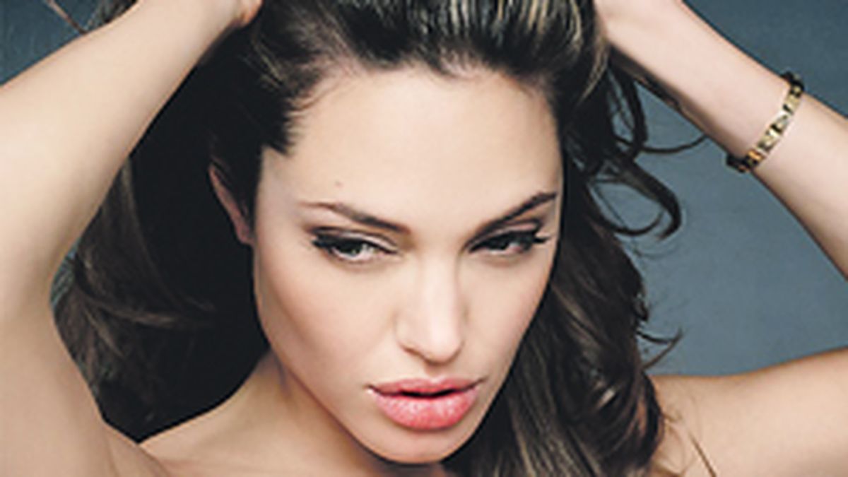 Cameron quiere a Angelina Jolie para hacer una nueva “Cleopatra”