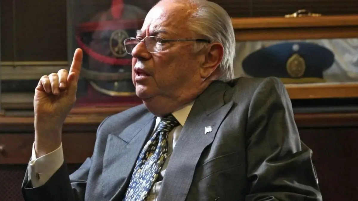 Carlos Corach llamó a privatizar todo lo que se pueda para lograr el ...