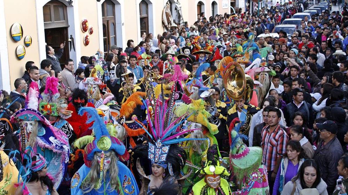 Descubre el misterioso carnaval de Real del Monte: turismo en un pueblo mágico inolvidable