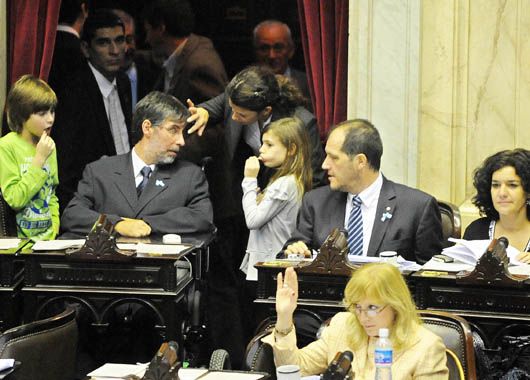 En un emotivo acto, Jorge Rivas asumió su banca en Diputados