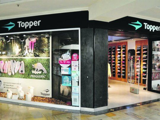 Alpargatas sigue en retirada: ahora vendió 100% de Topper
