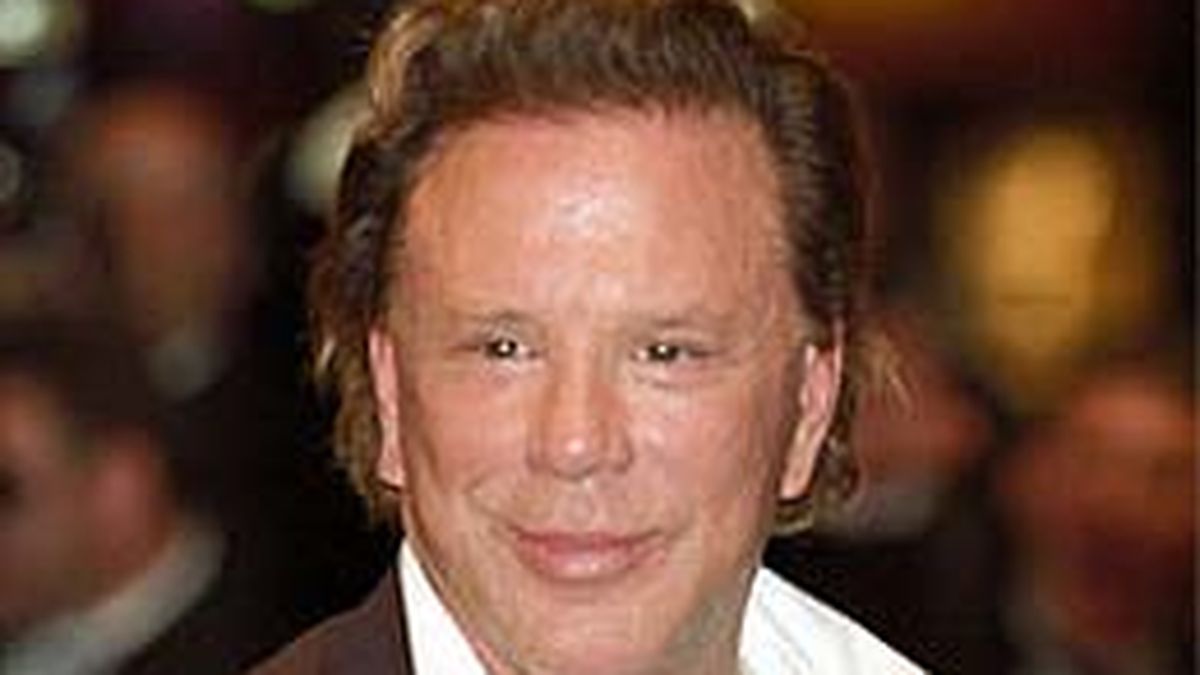 Mickey Rourke se pone los guantes