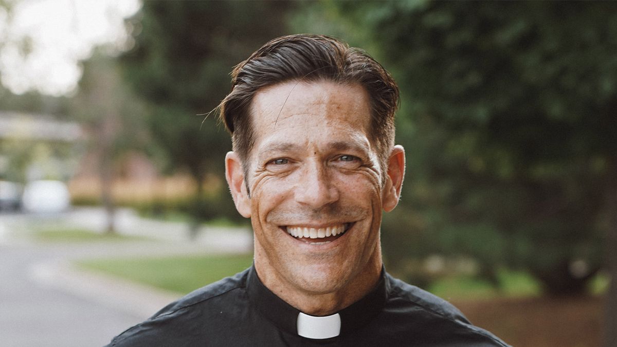 En solo 10 minutos: el video viral del Padre Mike Schmitz que explica la Biblia de manera sencilla