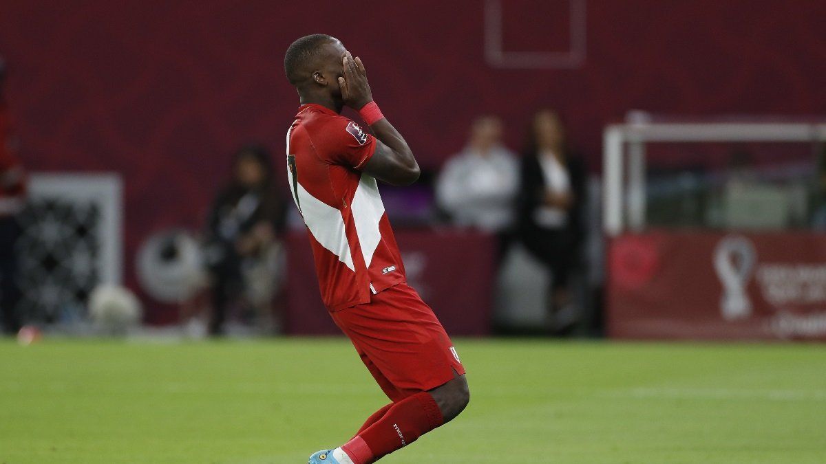 El dramático posteo de Advíncula tras errar el penal que dejó a Perú ...