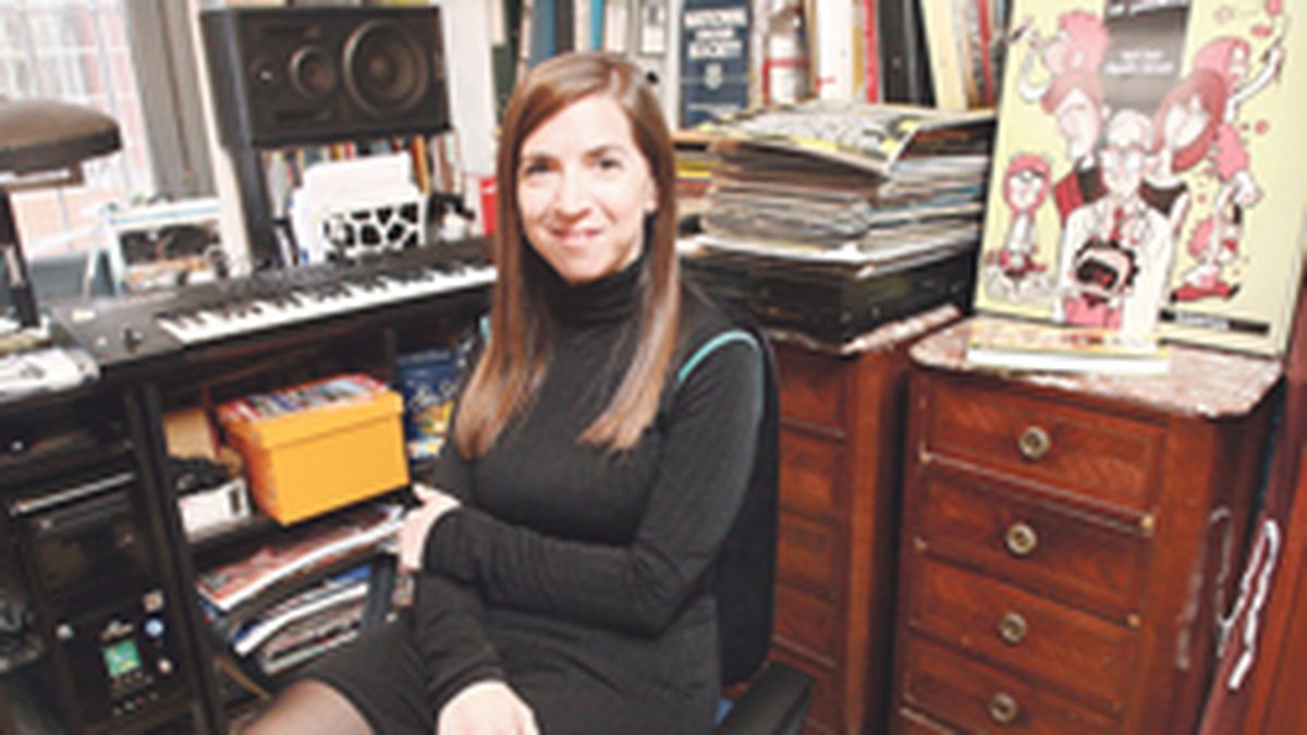 INGRID BECK: “Lo peor de la maternidad son los demás”