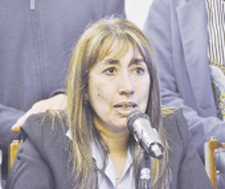 Santa Cruz: kirchnerismo defiende 32 años de poder ante oposición partida