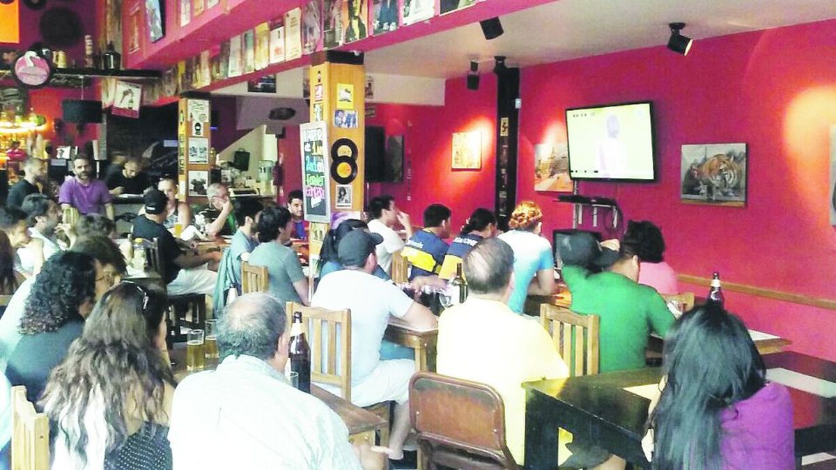 Bares felices: llenos otra vez por el superclásico codificado