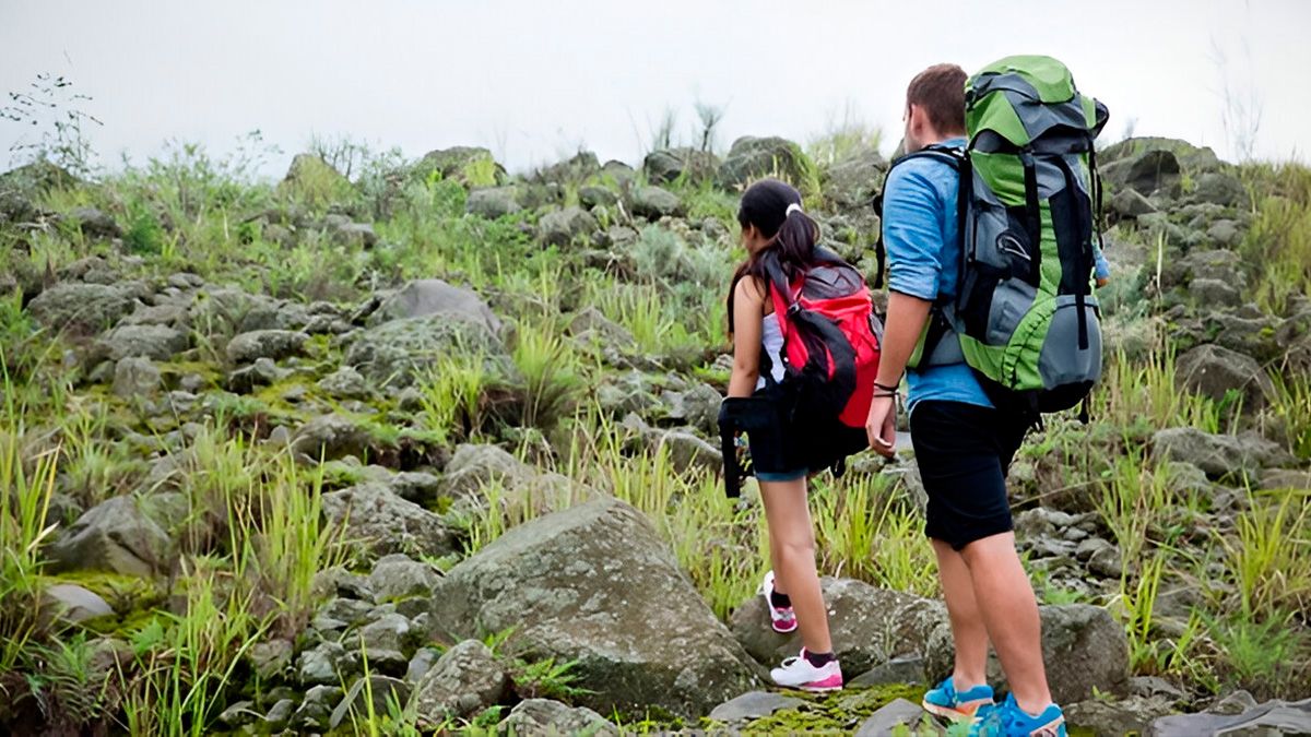 El pueblo con los mejores senderos para hacer trekking al sur de Buenos ...