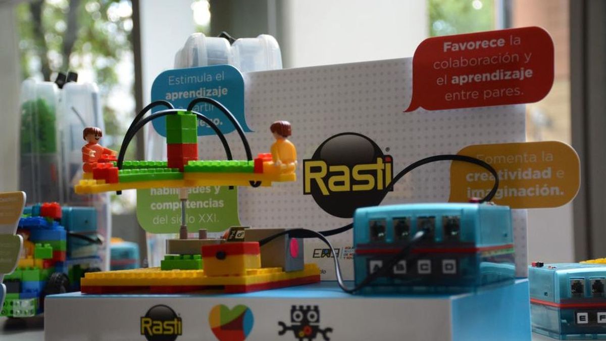 Rasti lanzó kits de robótica y programación