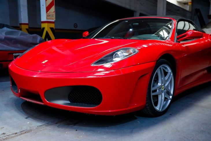 The Government auctions a Ferrari F430 seized from drug trafficking ...