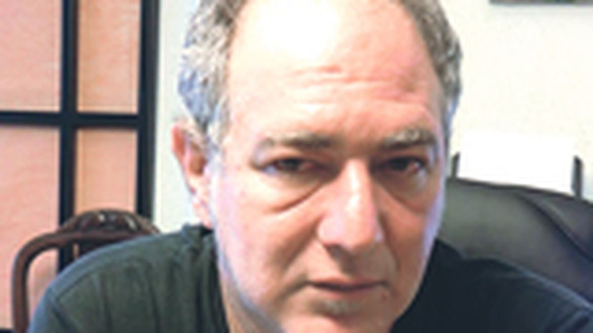 “La novela es mía; la película, del director”